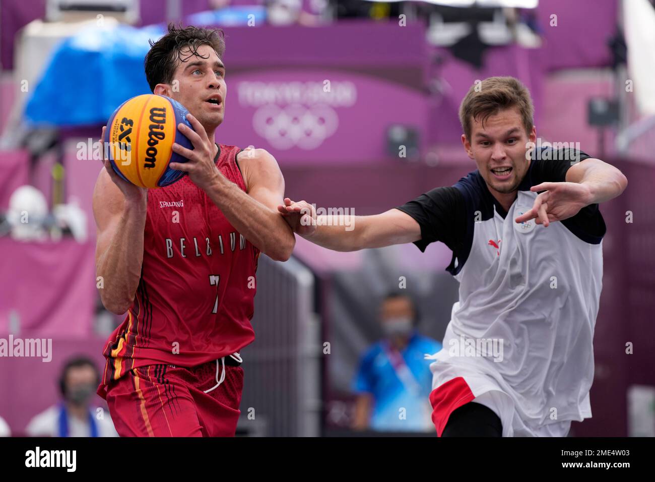 Belgium's Rafael Bogaerts (7) shoots over Alexander Zuev (4), of the ...