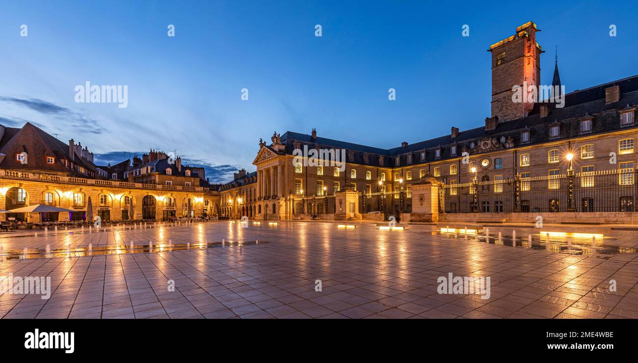 Palace of the dukes of burgundy hi-res stock photography and images - Alamy