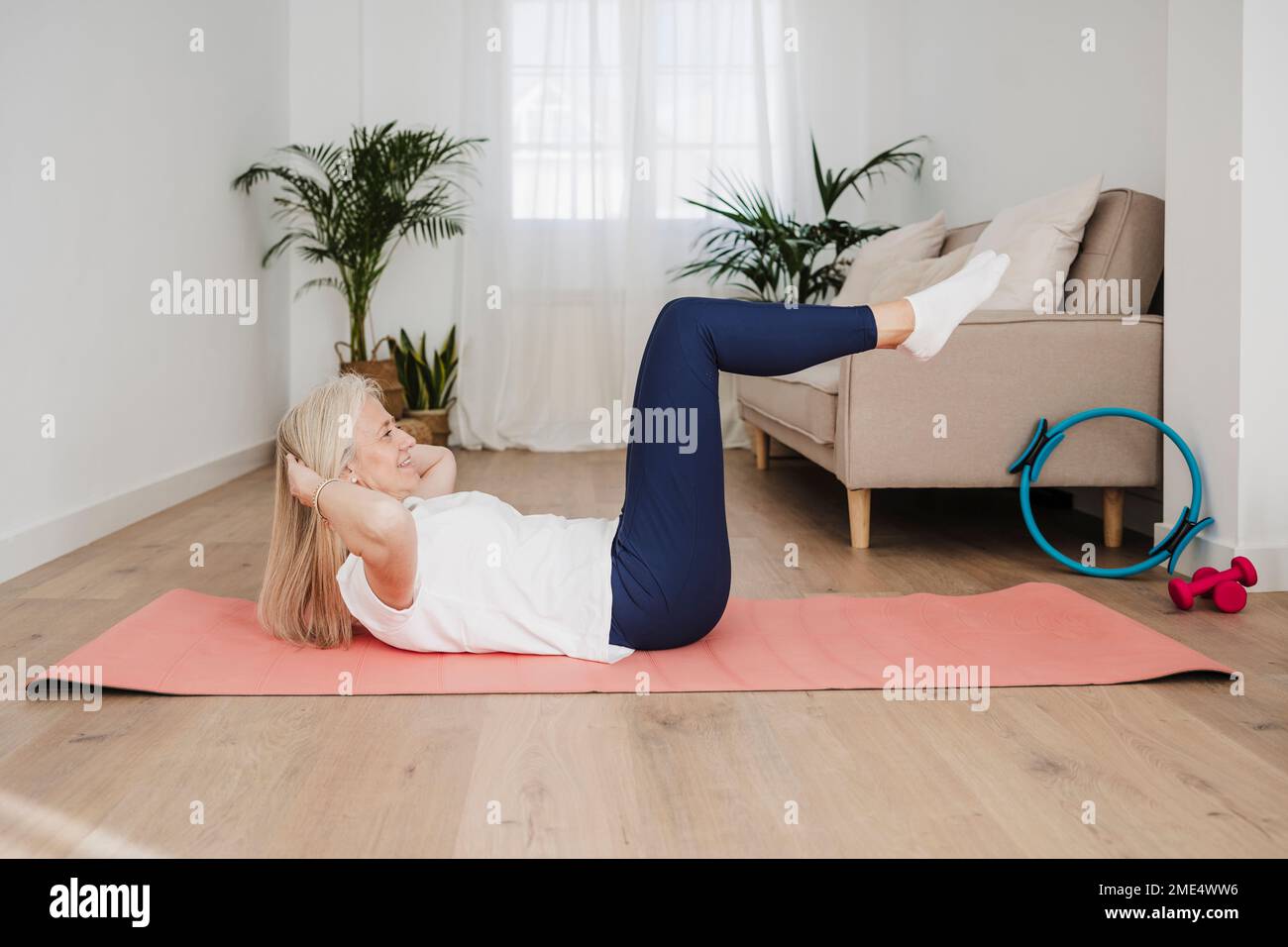 Sit mat hi-res stock photography and images - Alamy