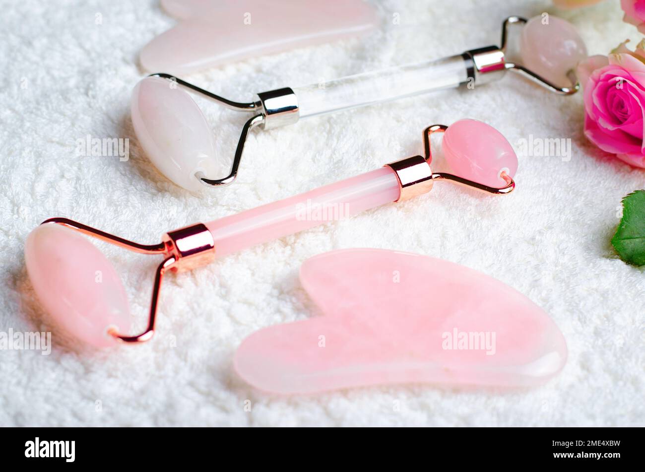 Rose Quartz Roller and Gua Sha Tool, Facial Lifting Scraping Massage ...