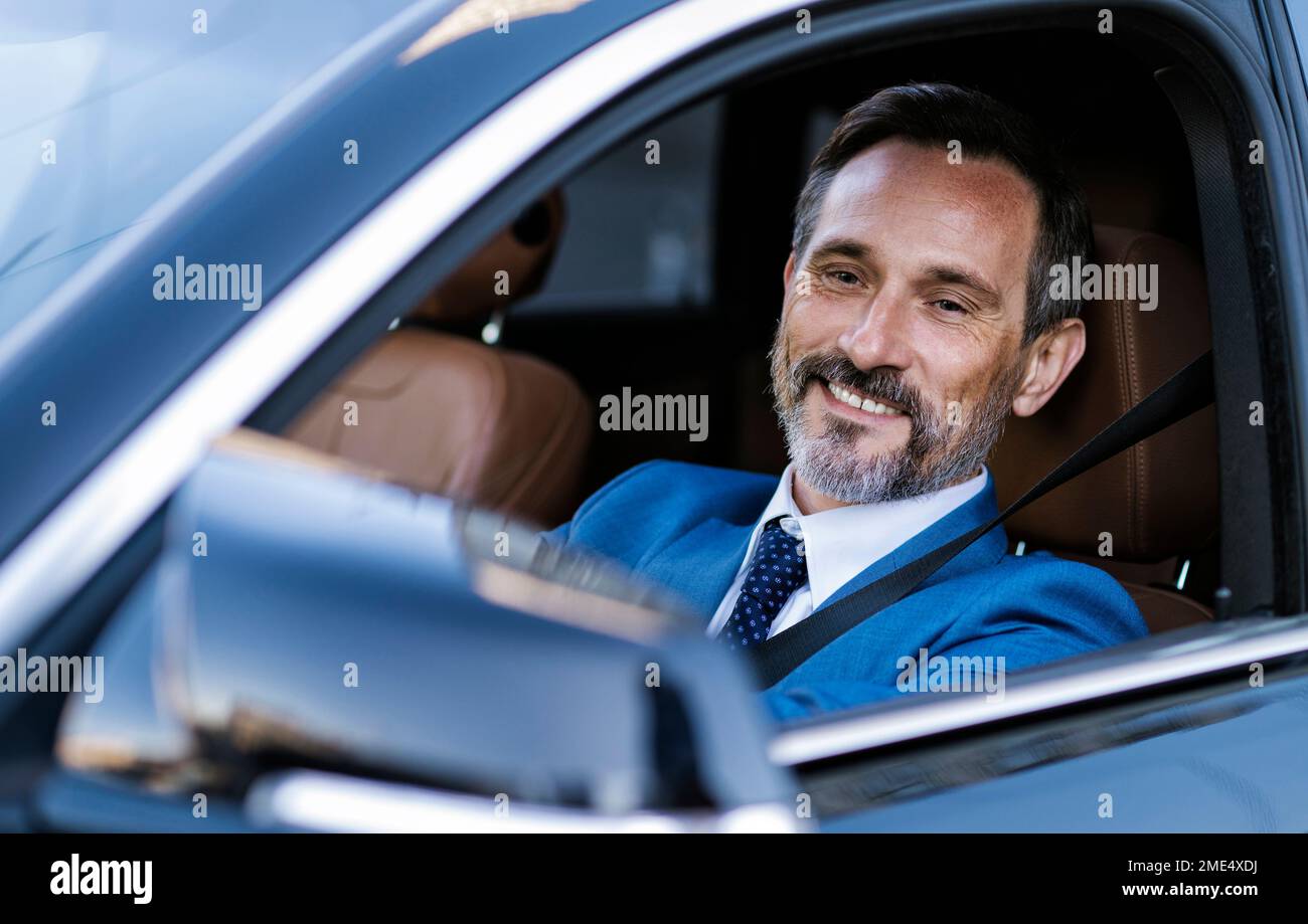 Drivers side car window hi-res stock photography and images - Alamy