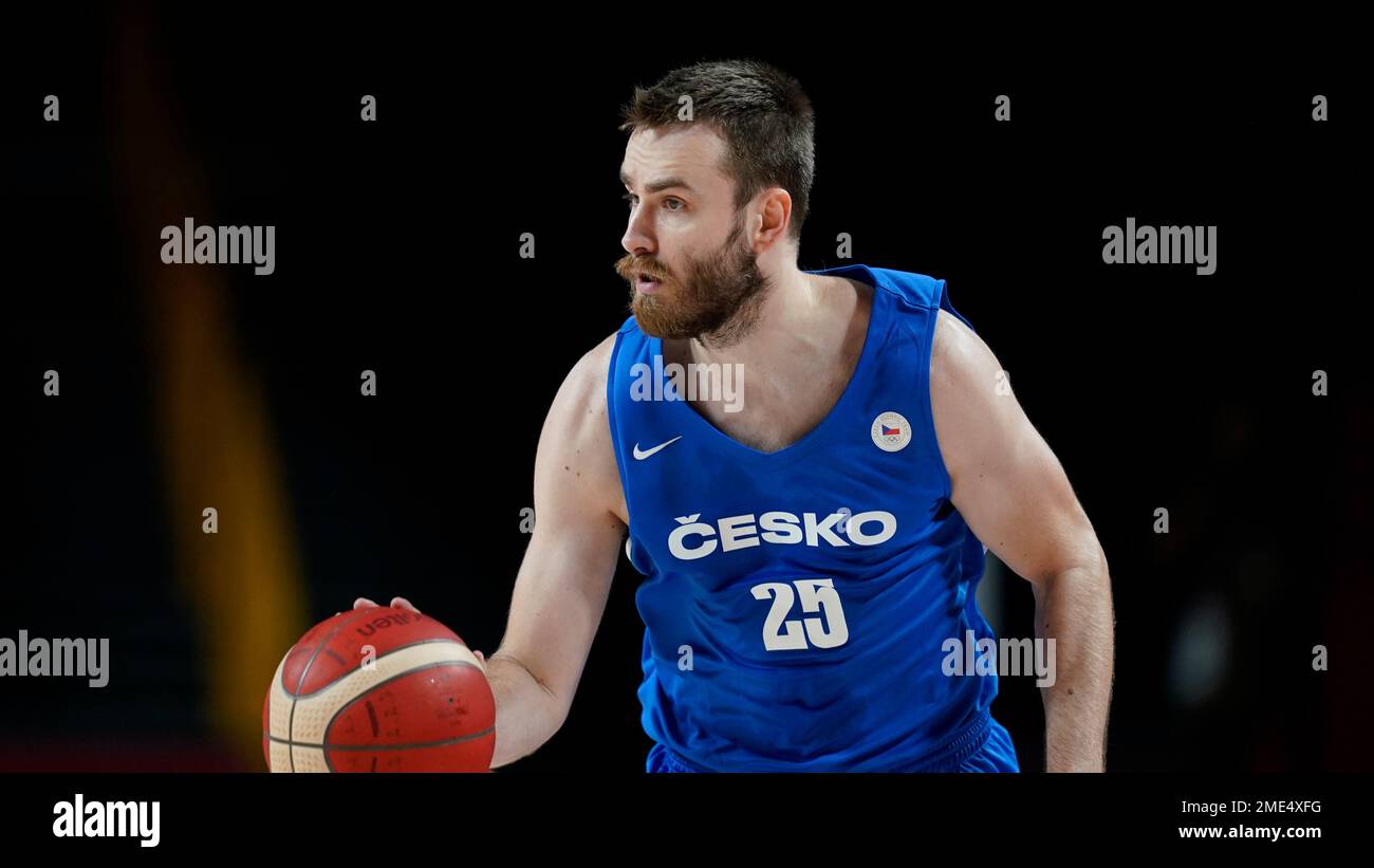 Czech Republic's David Jelinek drives to the basket during men's ...