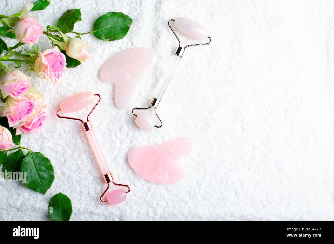 Rose Quartz Roller and Gua Sha Tool, Facial Lifting Scraping Massage ...
