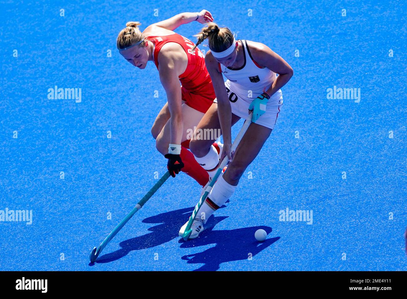 Germany's Hanna Carina Granitzki, right, and Great Britain's Elena Sian ...