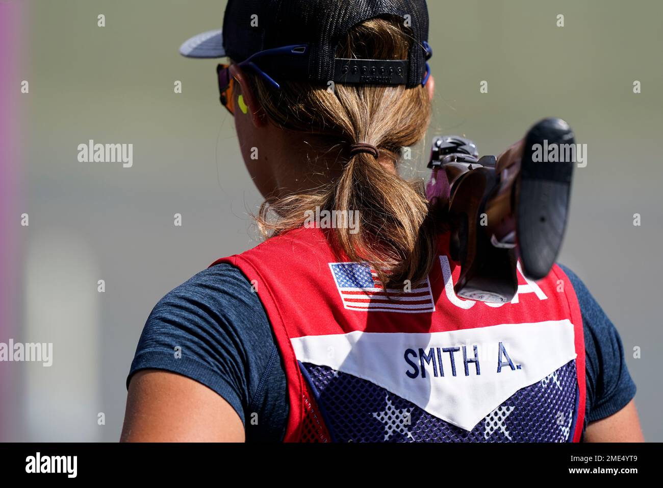 Austen Jewell Smith, of the United States, walks to compete in the ...
