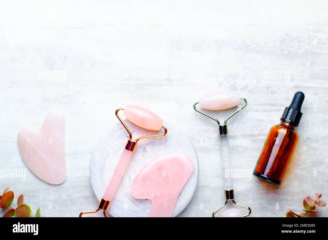 Rose Quartz Roller and Gua Sha Tool, Facial Lifting Scraping Massage ...