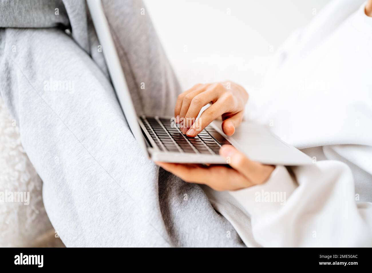 Typing with one hand hi-res stock photography and images - Alamy