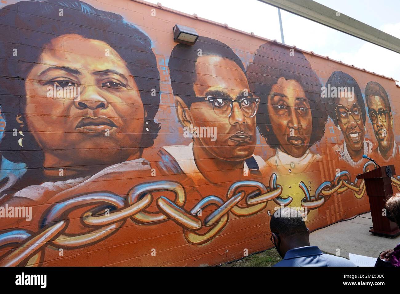 Five of the six civil rights legends, living and dead, that the Jackson ...