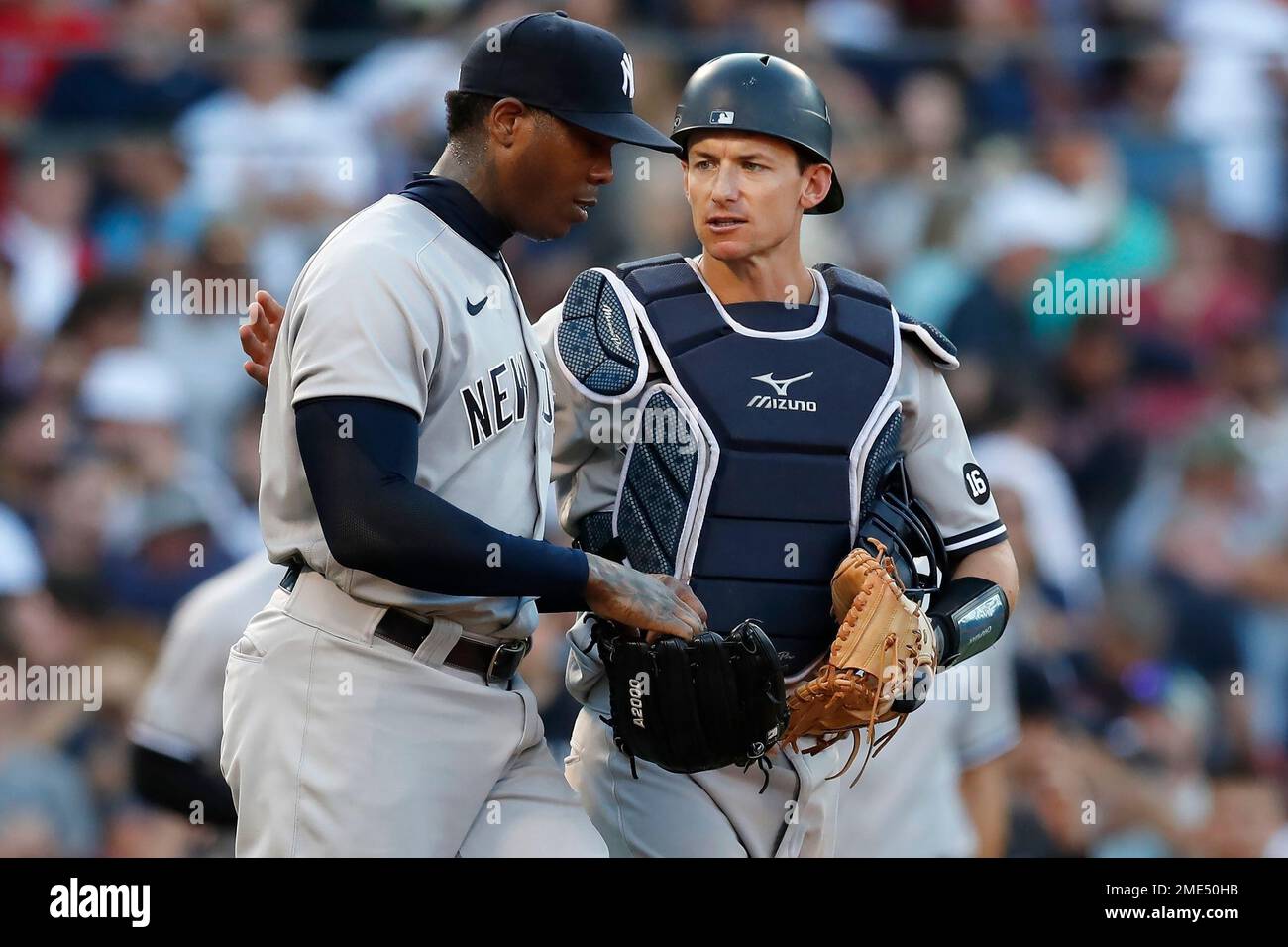 New York Yankees' Rob Brantly, right, celebrates with Aroldis Chapman ...