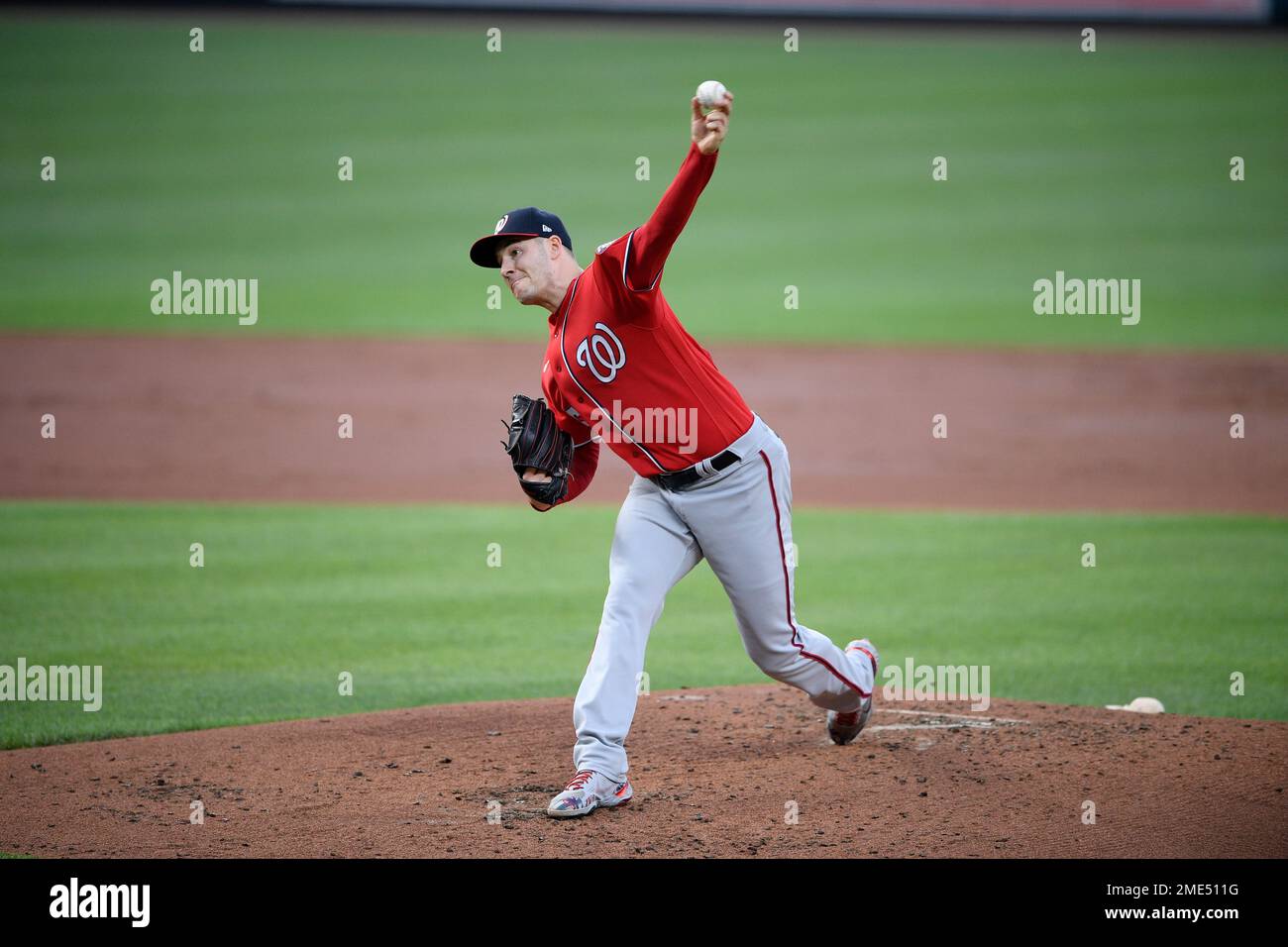 Washington Nationals starting pitcher Patrick Corbin delivers a pitch ...