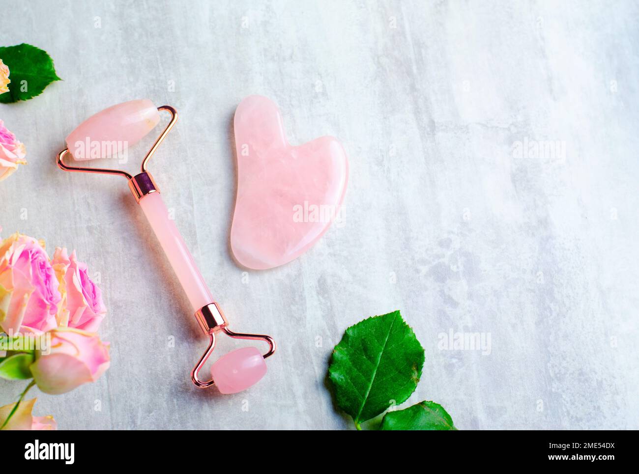 Rose Quartz Roller and Gua Sha Tool, Facial Lifting Scraping Massage ...