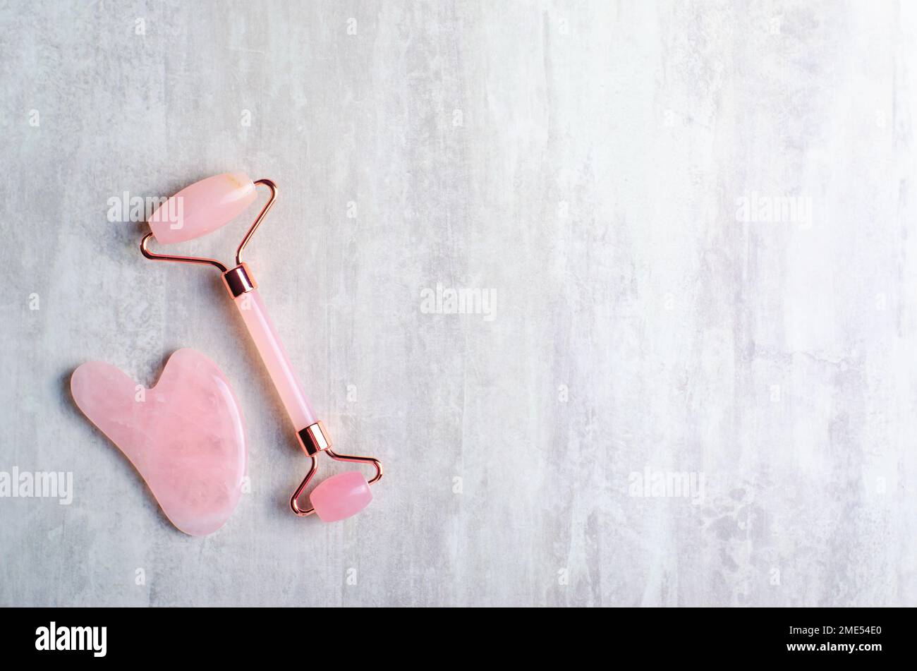 Rose Quartz Roller and Gua Sha Tool, Facial Lifting Scraping Massage ...