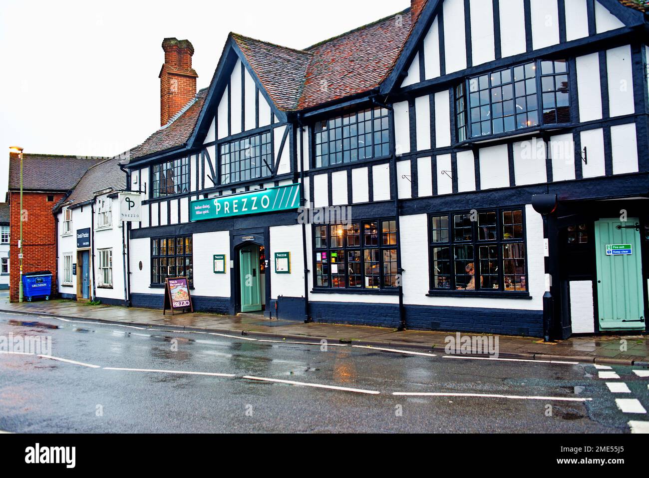 Prezzo Restaurant, Thame, Oxfordshire, England Stock Photo - Alamy