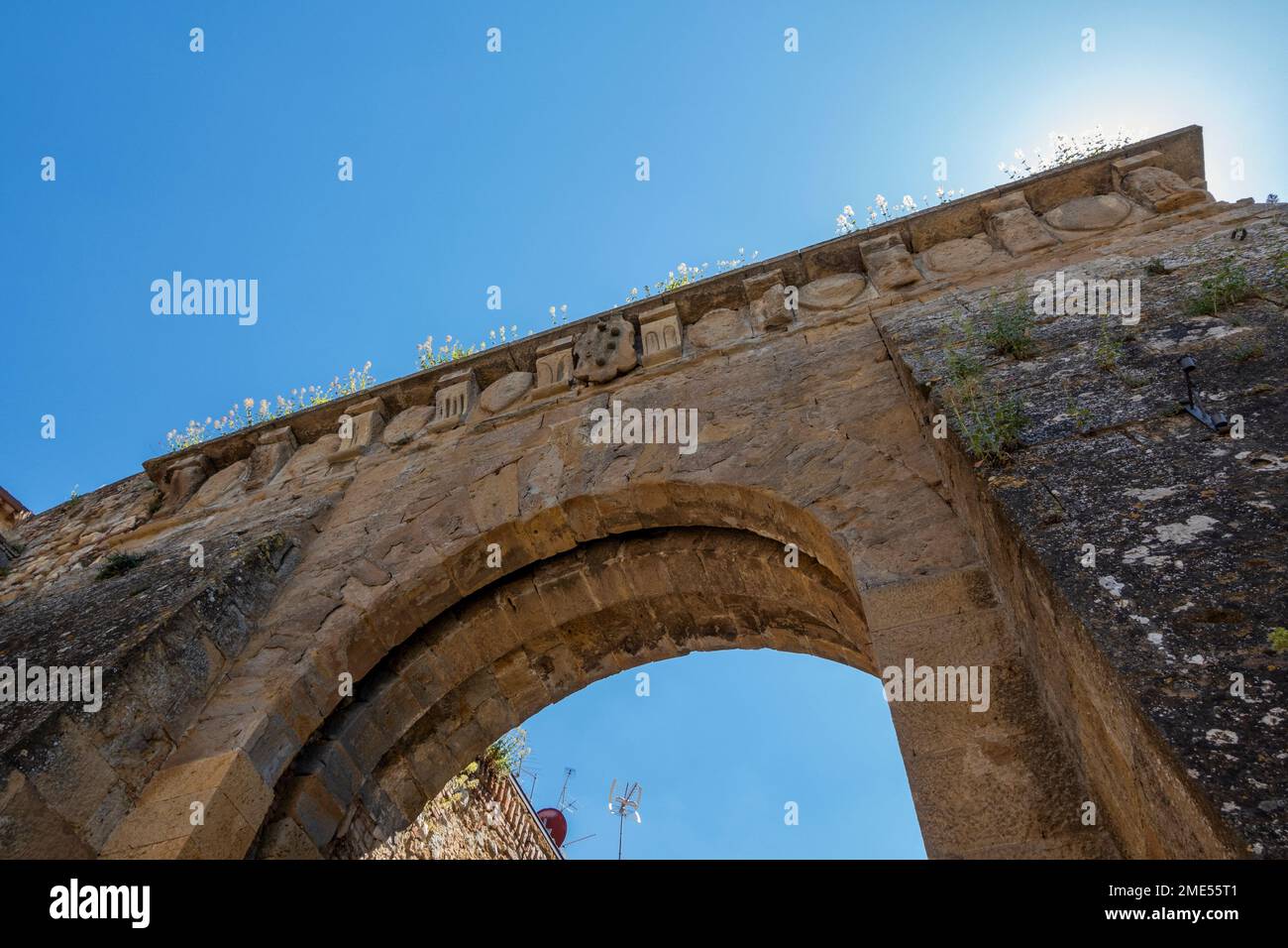 Italy, Tuscany, Montepulciano, Arch of medieval Porta al Prato city ...