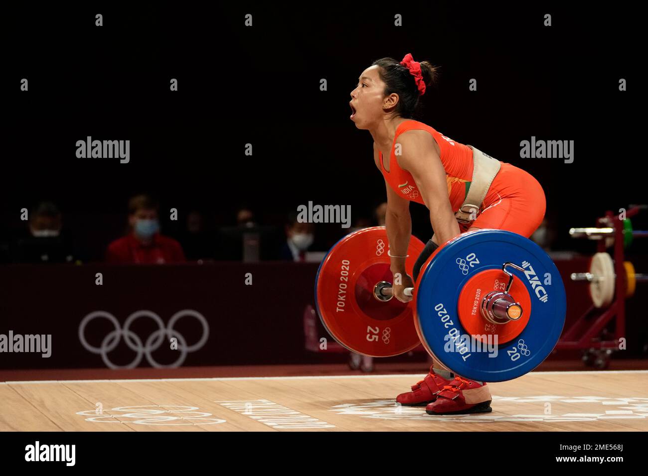 comChanu Saikhom Mirabai of India competes in the women's 49kg ...