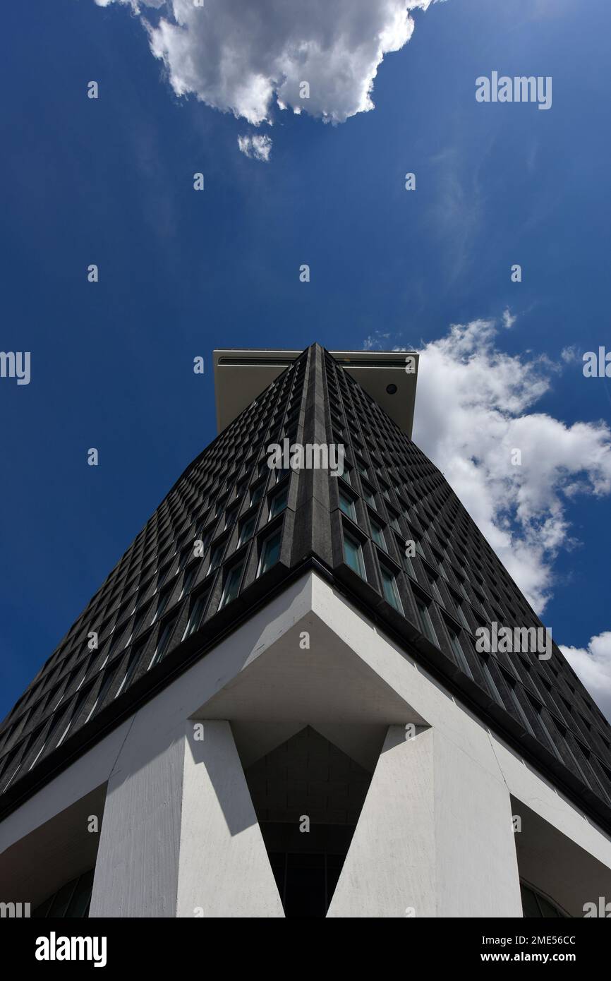 Modern corner hi-res stock photography and images - Alamy