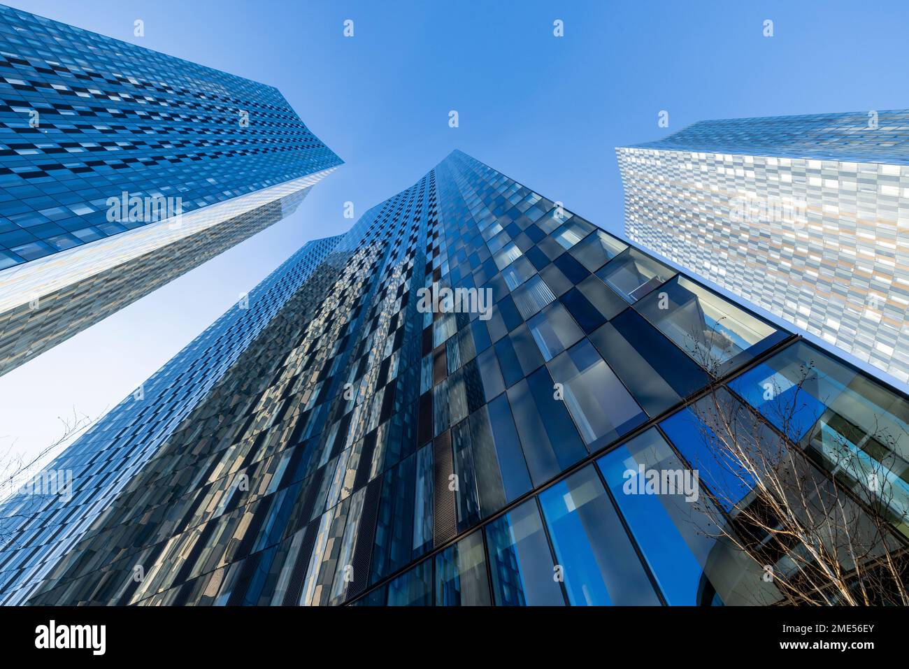 Modern manchester buildings hi-res stock photography and images - Alamy