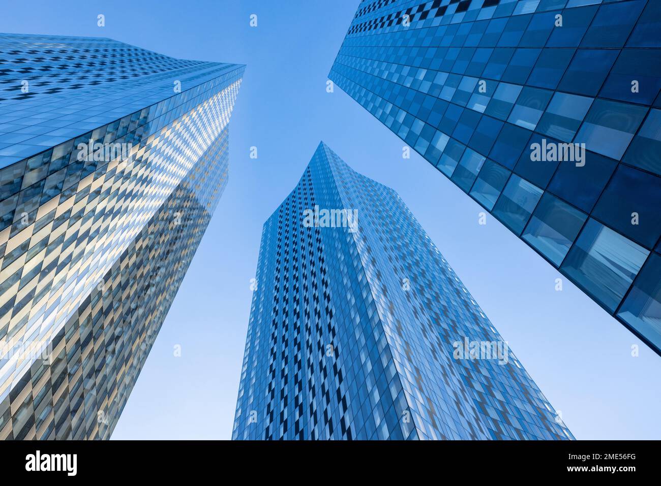 Modern manchester buildings hi-res stock photography and images - Alamy