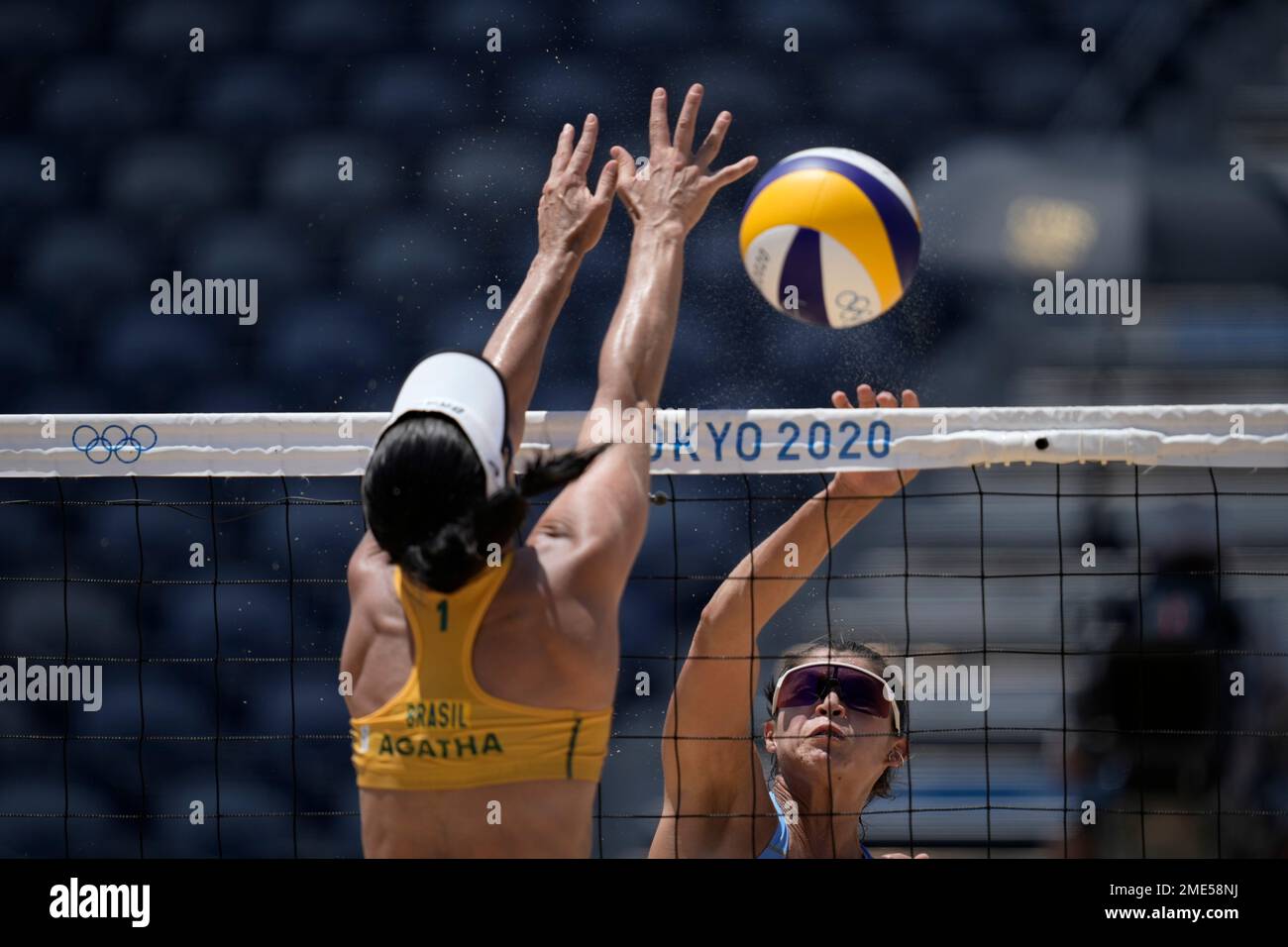 Fernanda Pereyra, of Argentina, is blocked by Agatha Bednarczuk, of ...
