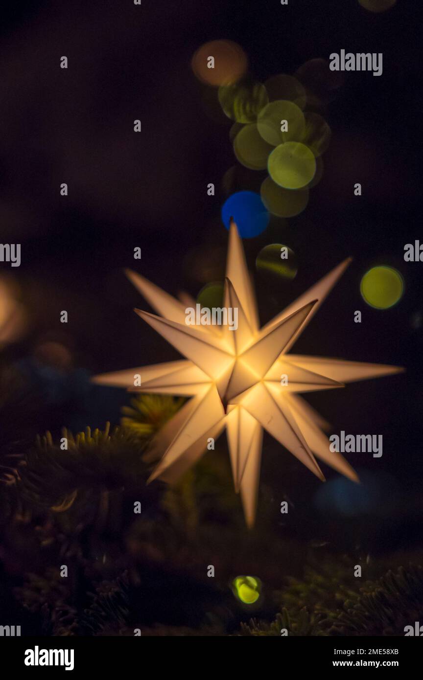 Illuminated christmas star hi-res stock photography and images - Alamy