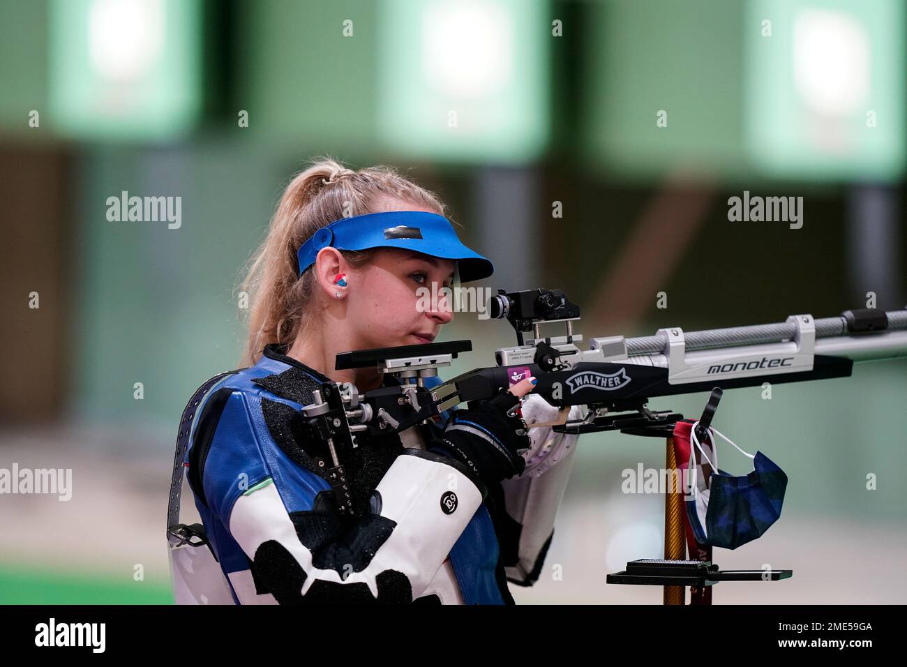 Alison Marie Weisz, of the United States, competes in the women's 10 ...