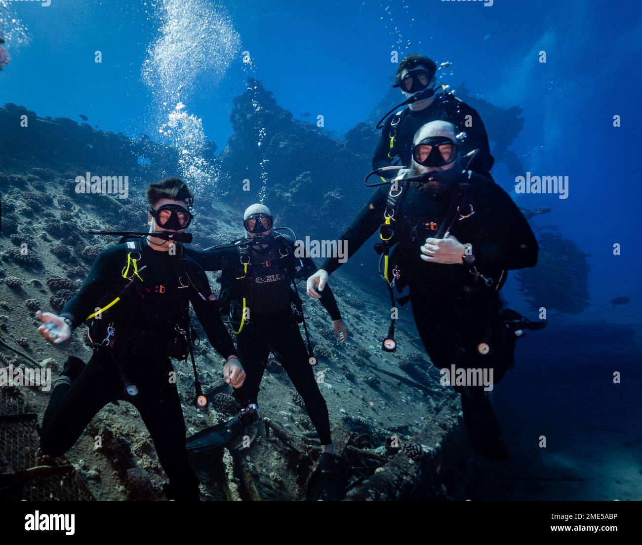 Clearance divers hi-res stock photography and images - Alamy