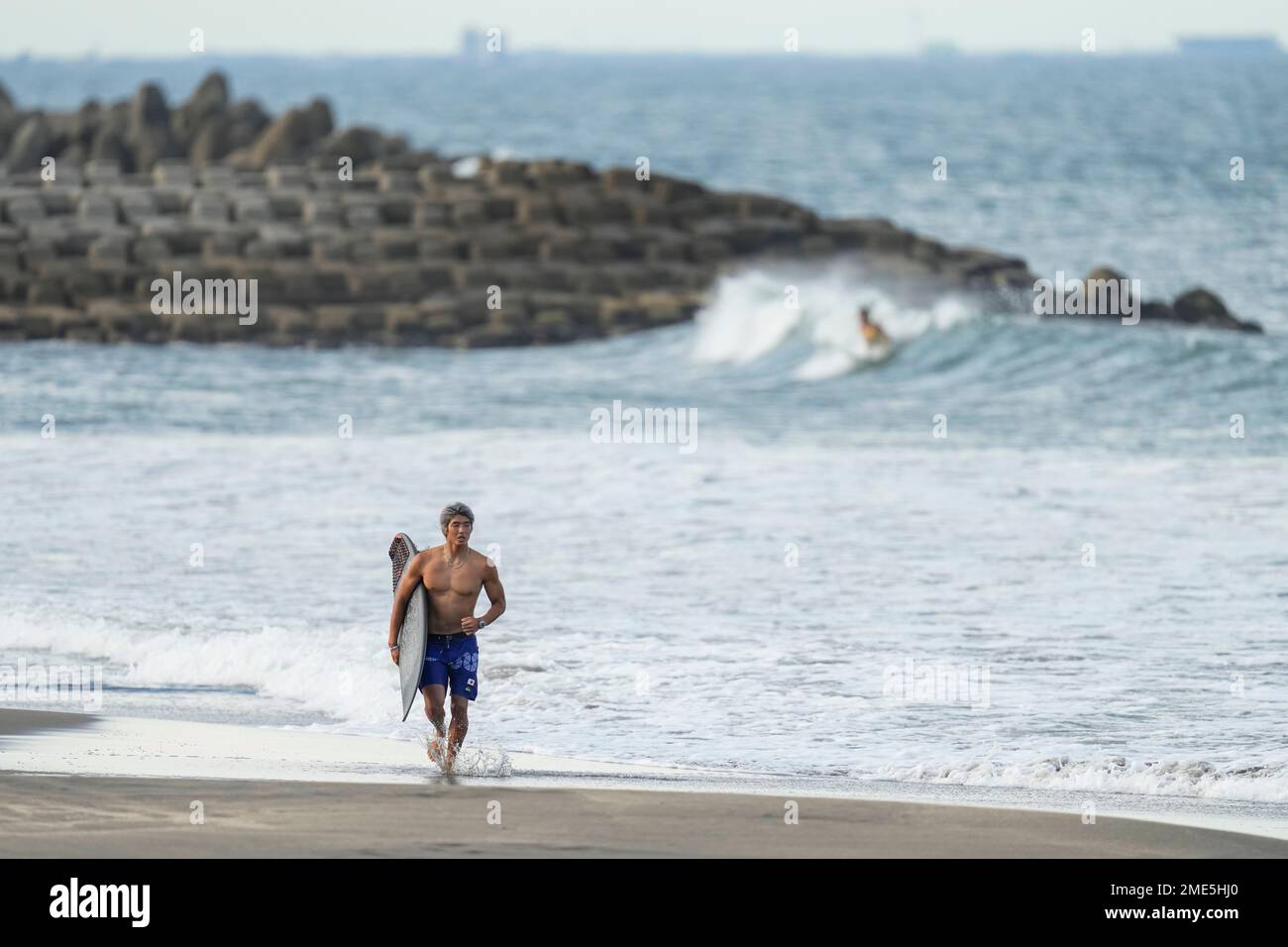 Japan's Kanoa Igarashi arrives for a training session at the 2020 ...