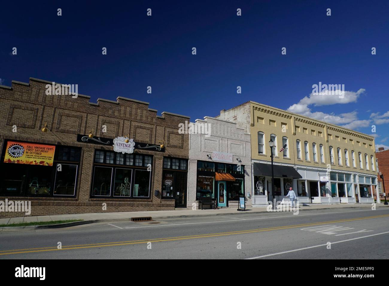 Main street and businesses of midwestern town, Johnson County, Franklin ...