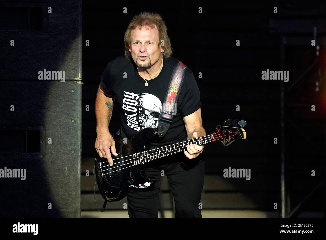Michael Anthony performs with Sammy Hagar & The Circle at RiverEdge ...