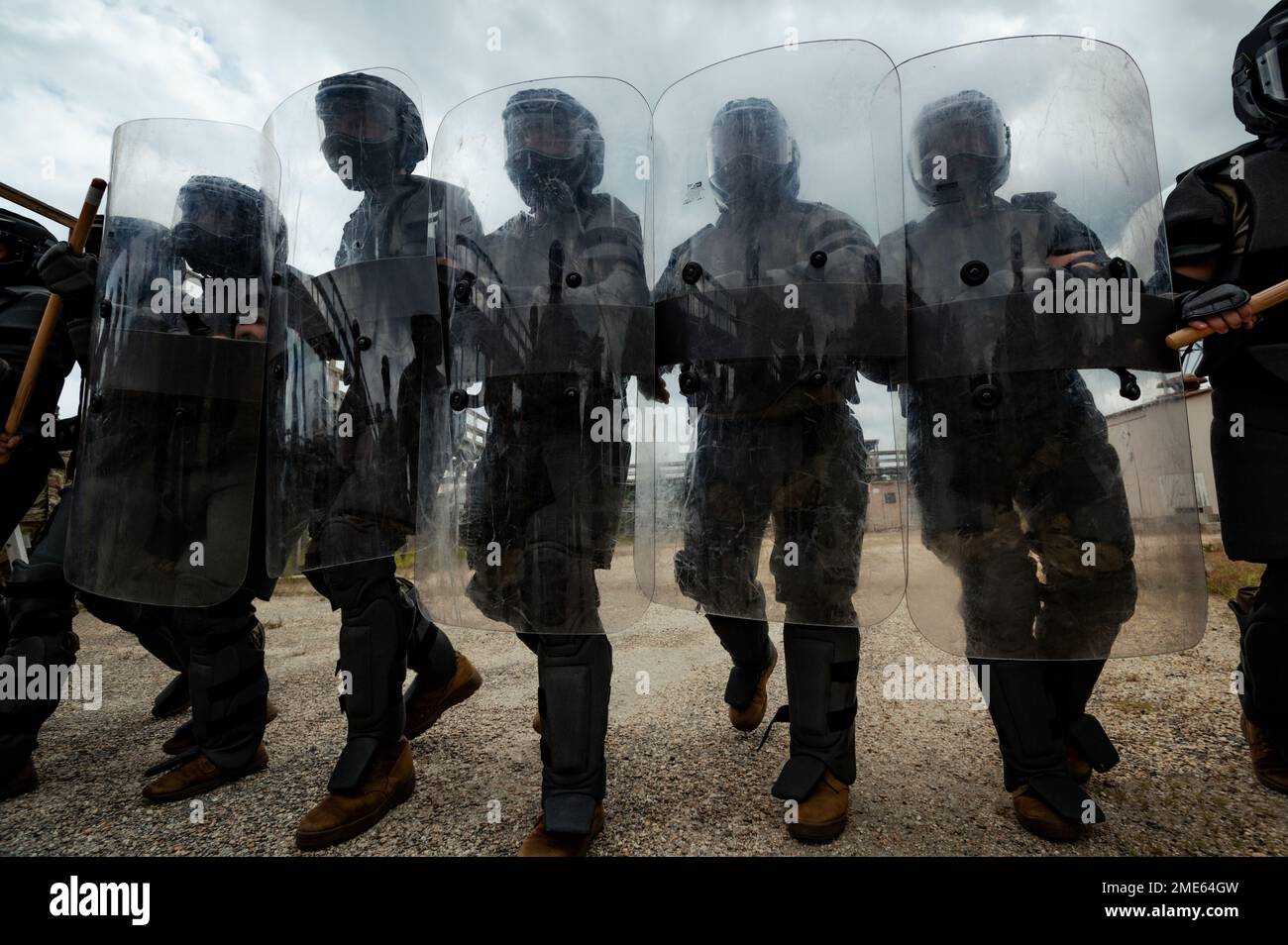 Riot training hi-res stock photography and images - Alamy