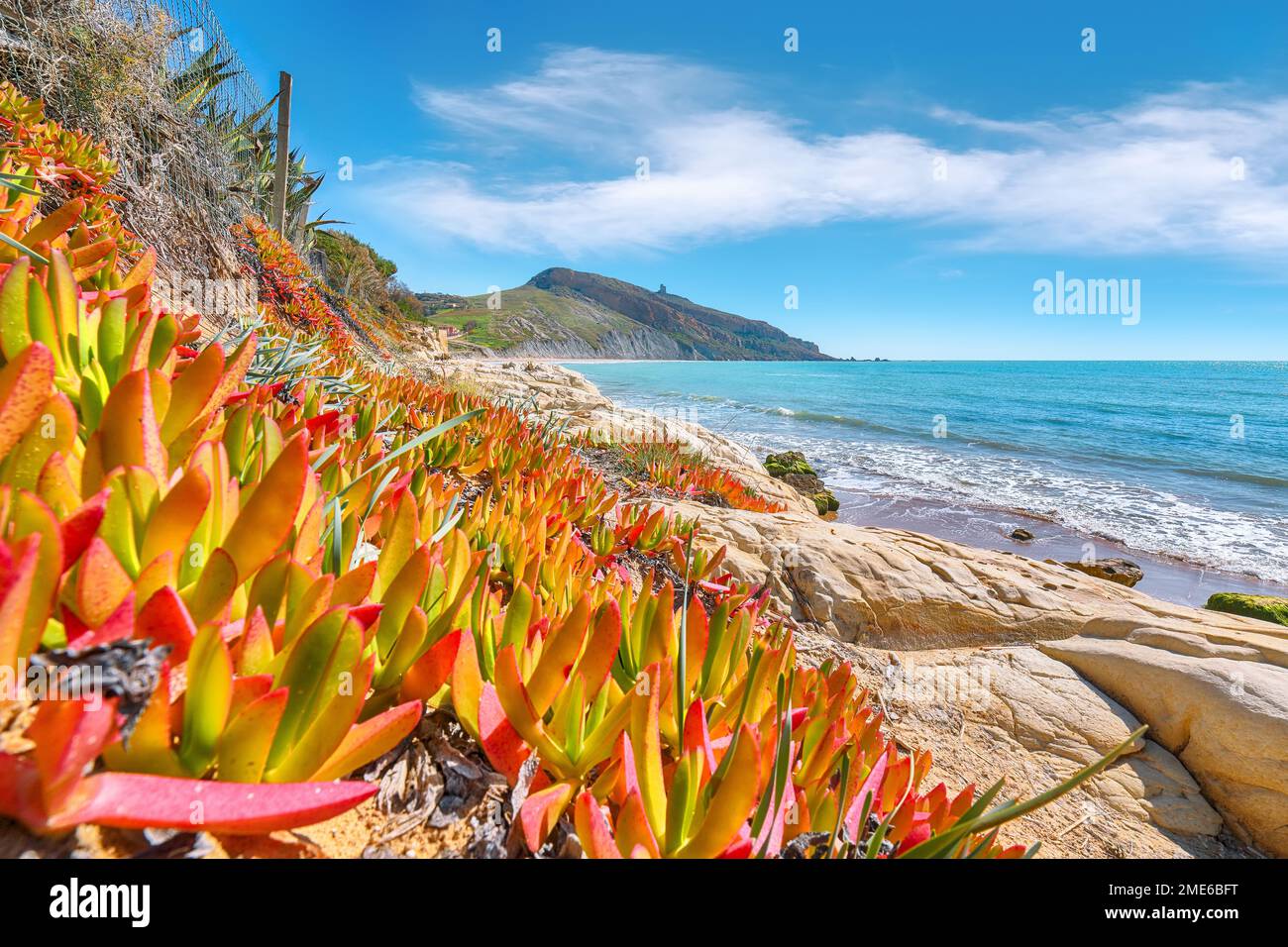 Fantastic summer morning on the Giallonardo beach. Sicily, Italy ...