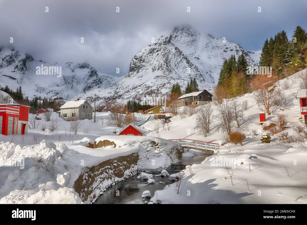 Fabulous morning scenery of Norwegian Nusfjord village. Popular travel ...