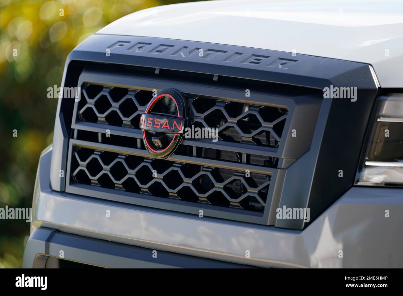 Among the features of the all-new redesigned Frontier truck, is the ...