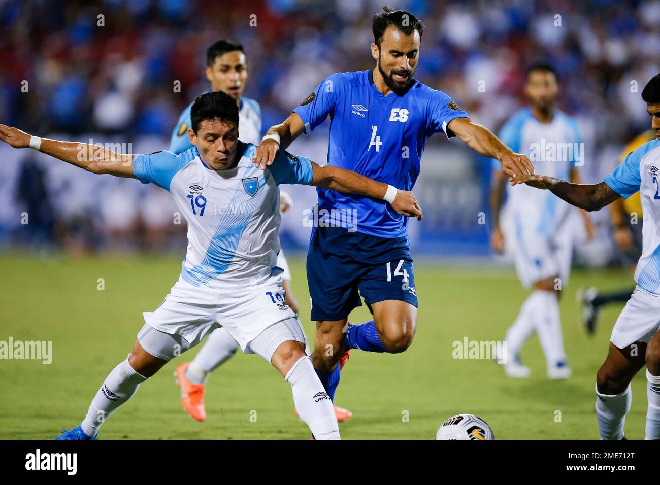 Guatemala forward Robin Betancourth (19) and El Salvador forward ...