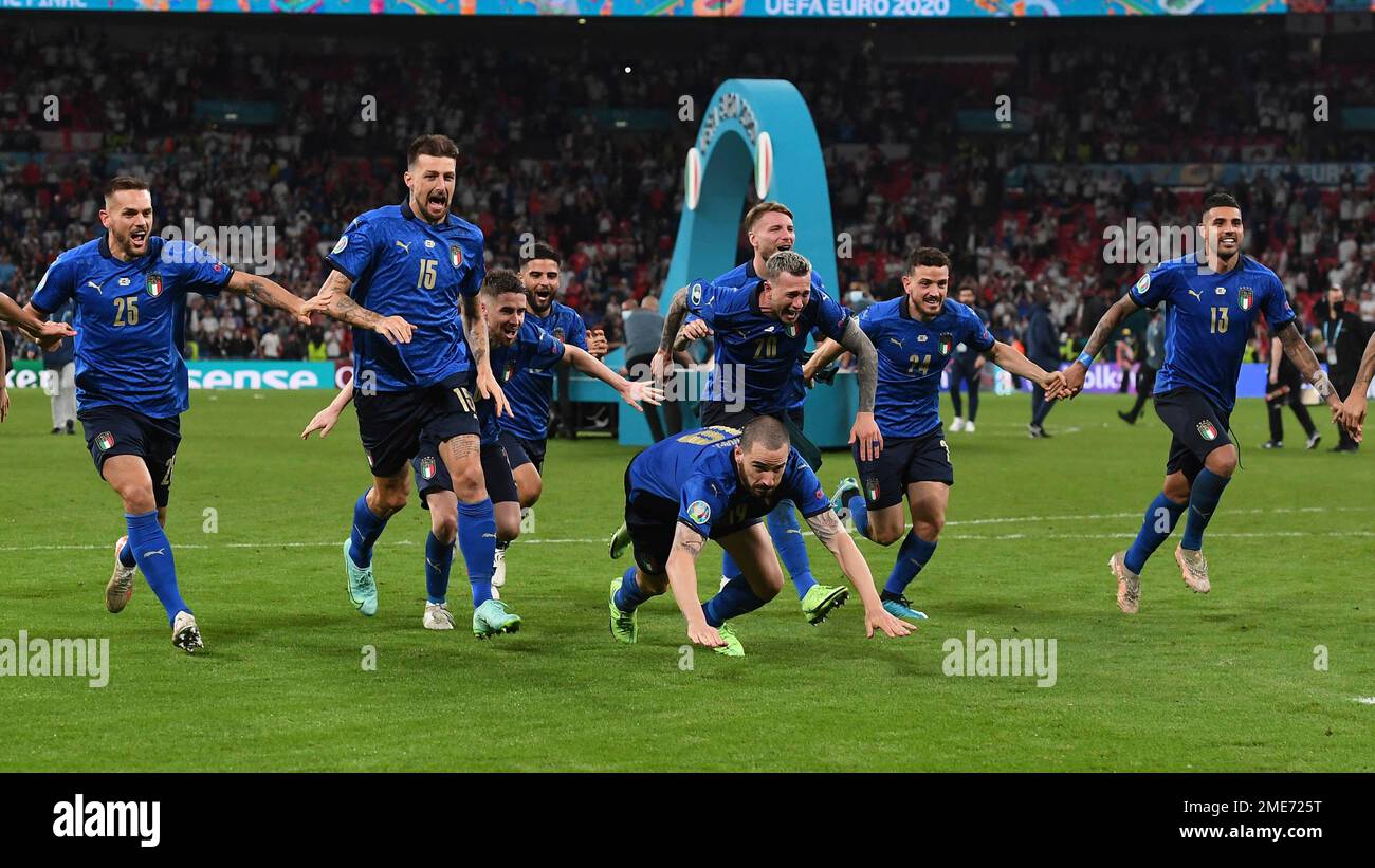 Italy players celebrate end of the final of the Euro 2020 soccer final ...