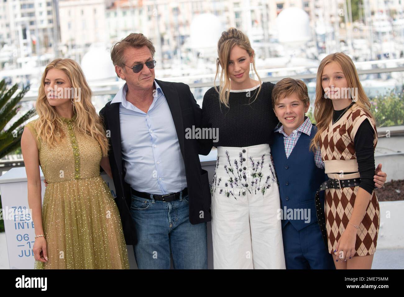 Jadyn Rylee, Beckam Crawford, Dylan Penn, Sean Penn, and Katheryn ...