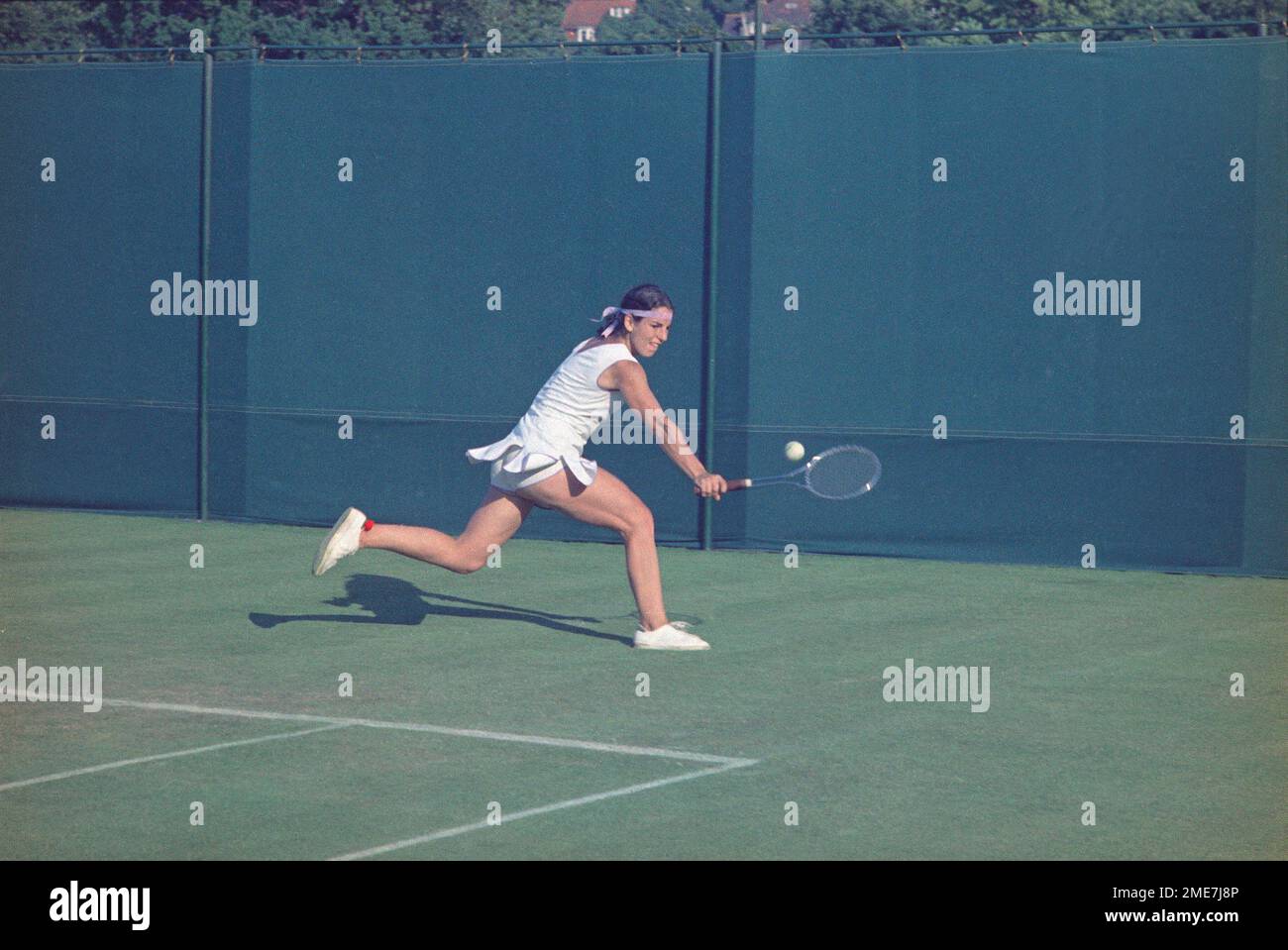 Julie Heldman of the U.S. is shown at Wimbledon, July 1971. (AP Photo ...