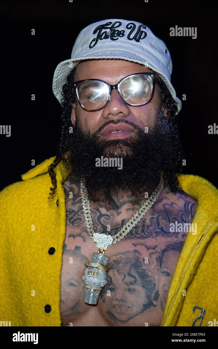 Young LV attending the Chmps Parisse Haute Couture Spring Summer 2023 ...