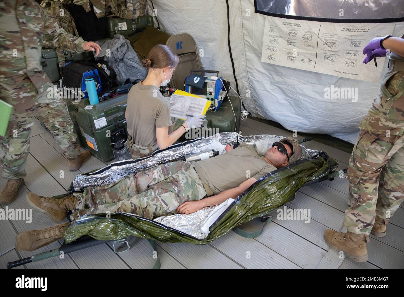 Humvee ambulance hi-res stock photography and images - Alamy