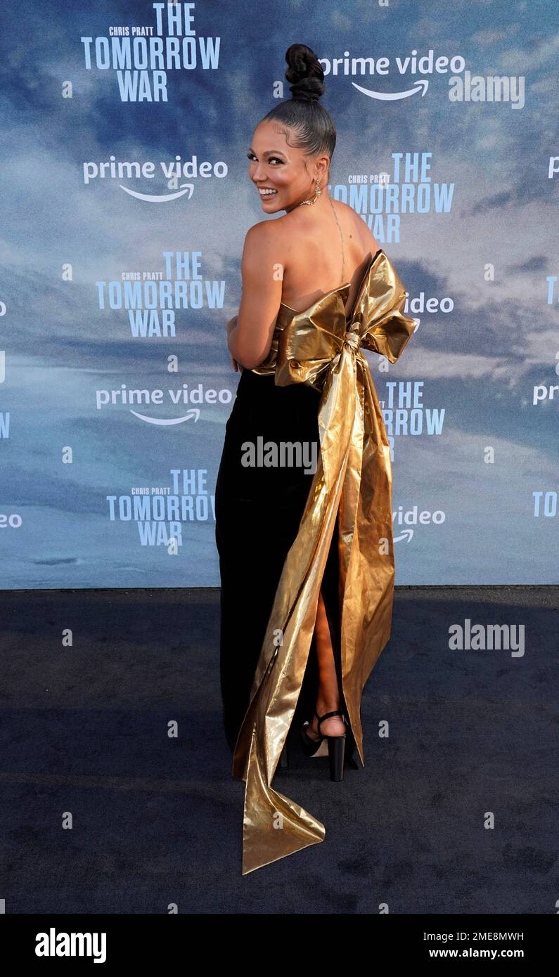 Jasmine Mathews, a cast member in "The Tomorrow War," turns back for ...