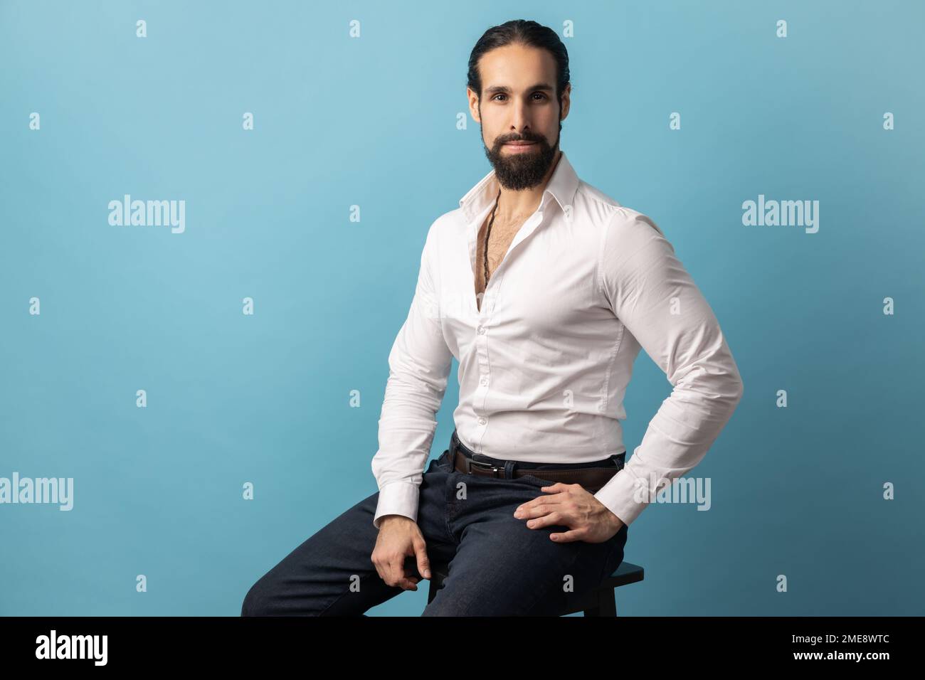 Confident facial expression hi-res stock photography and images - Alamy
