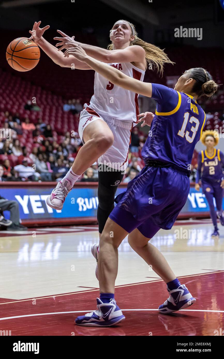 Alabama guard Sarah Ashlee Barker (3) draws a foul from LSU guard Last ...