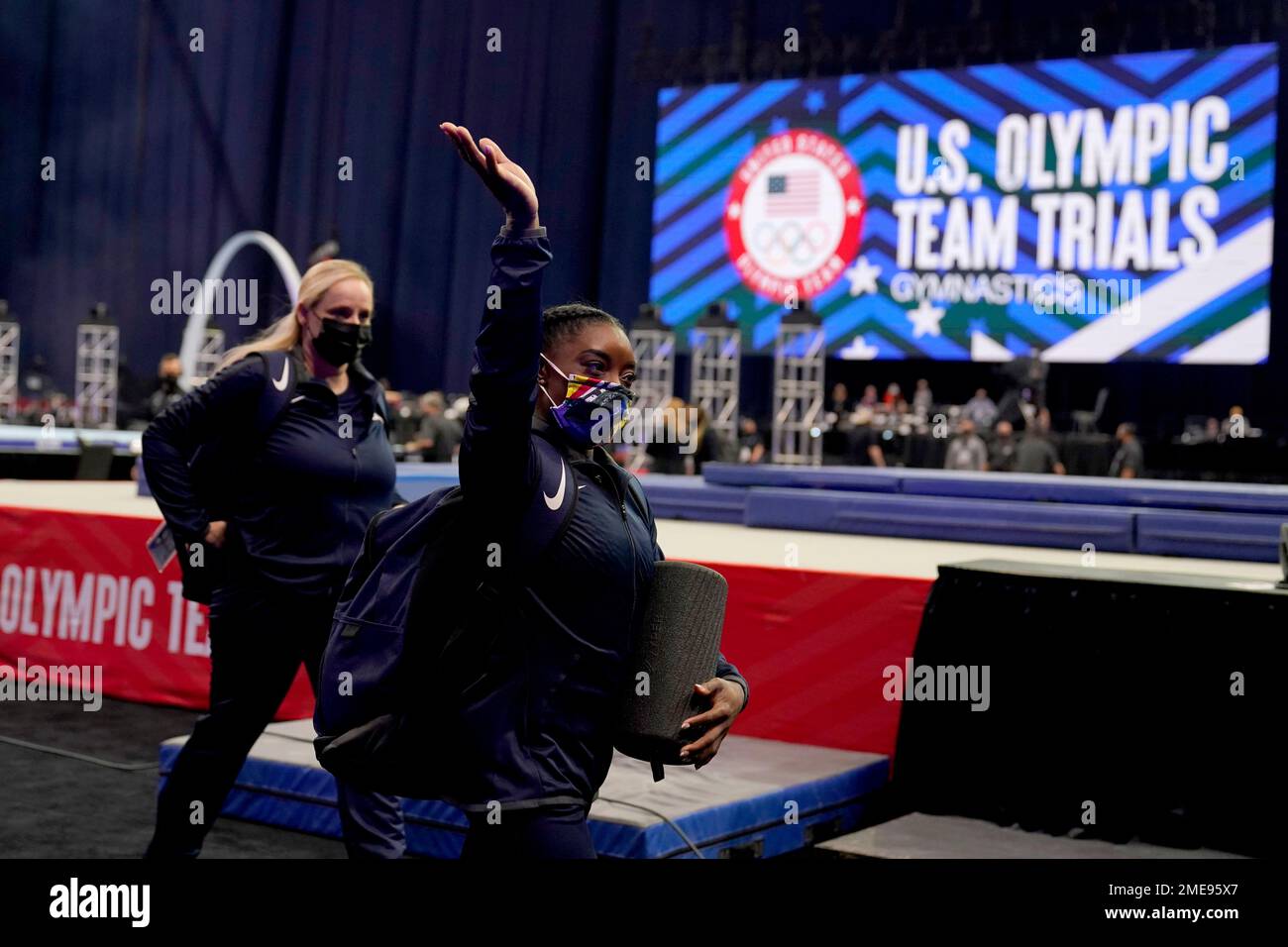 Simone Biles competes on the beam during the women's U.S. Olympic ...