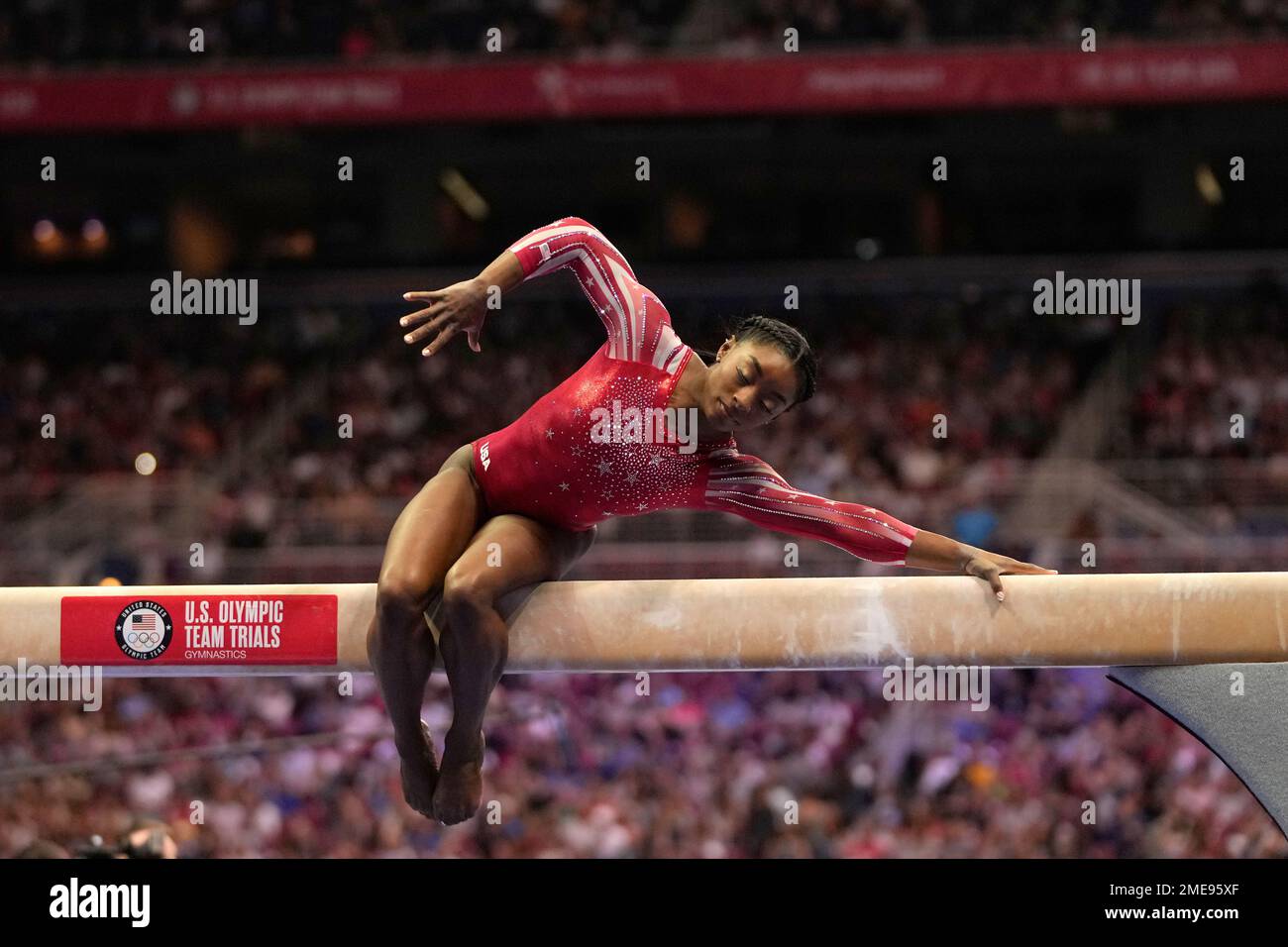 Simone Biles competes on the beam during the women's U.S. Olympic ...