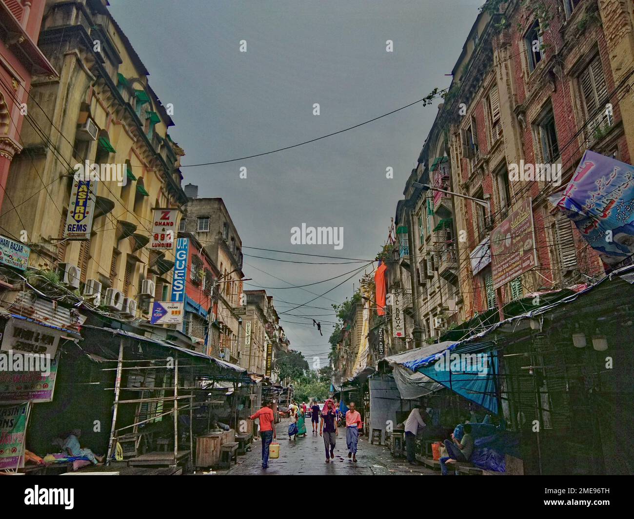 14.09.2021 kolkata west bengal india, street photography on rainy ... 14.09.2021 kolkata west bengal india, street photography on rainy ...