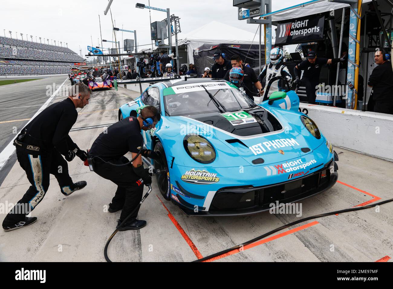 Daytona, Vereinigte Staaten. 21st Jan, 2023. Porsche 911 GT3 R, Wright ...