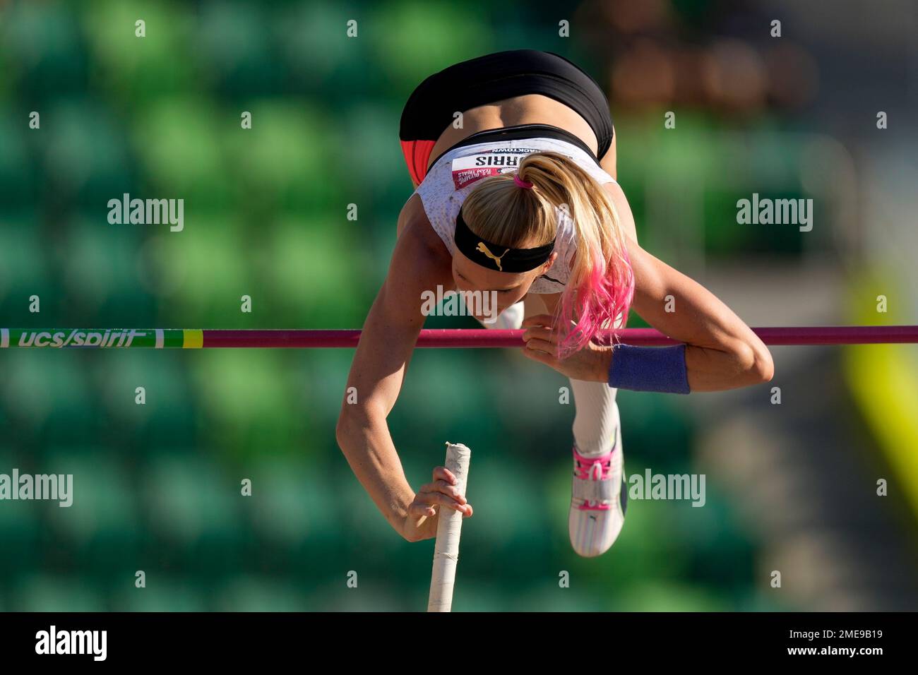 Sandi Morris competes during the finals of the women's pole vault at ...