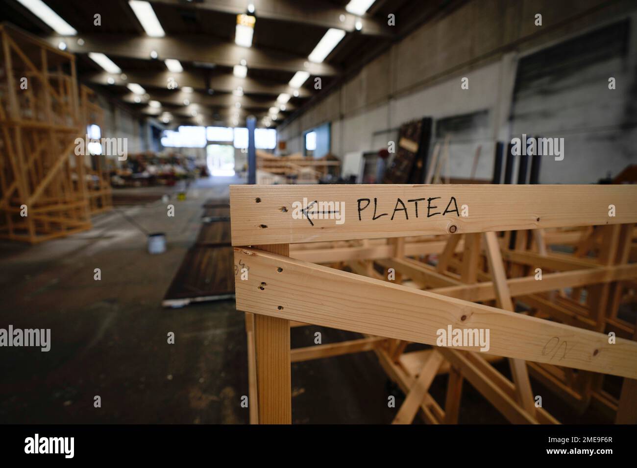 The word 'pit' in Italian is written on a backdrop at the scenery ...