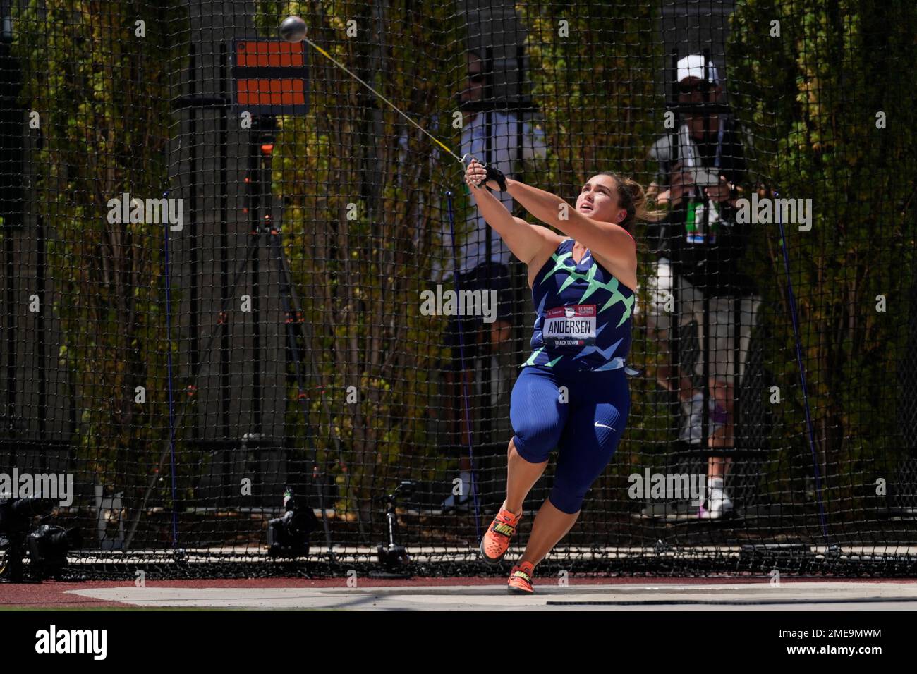 Brooke Andersen competes in the prelims of the women's hammer throw at ...