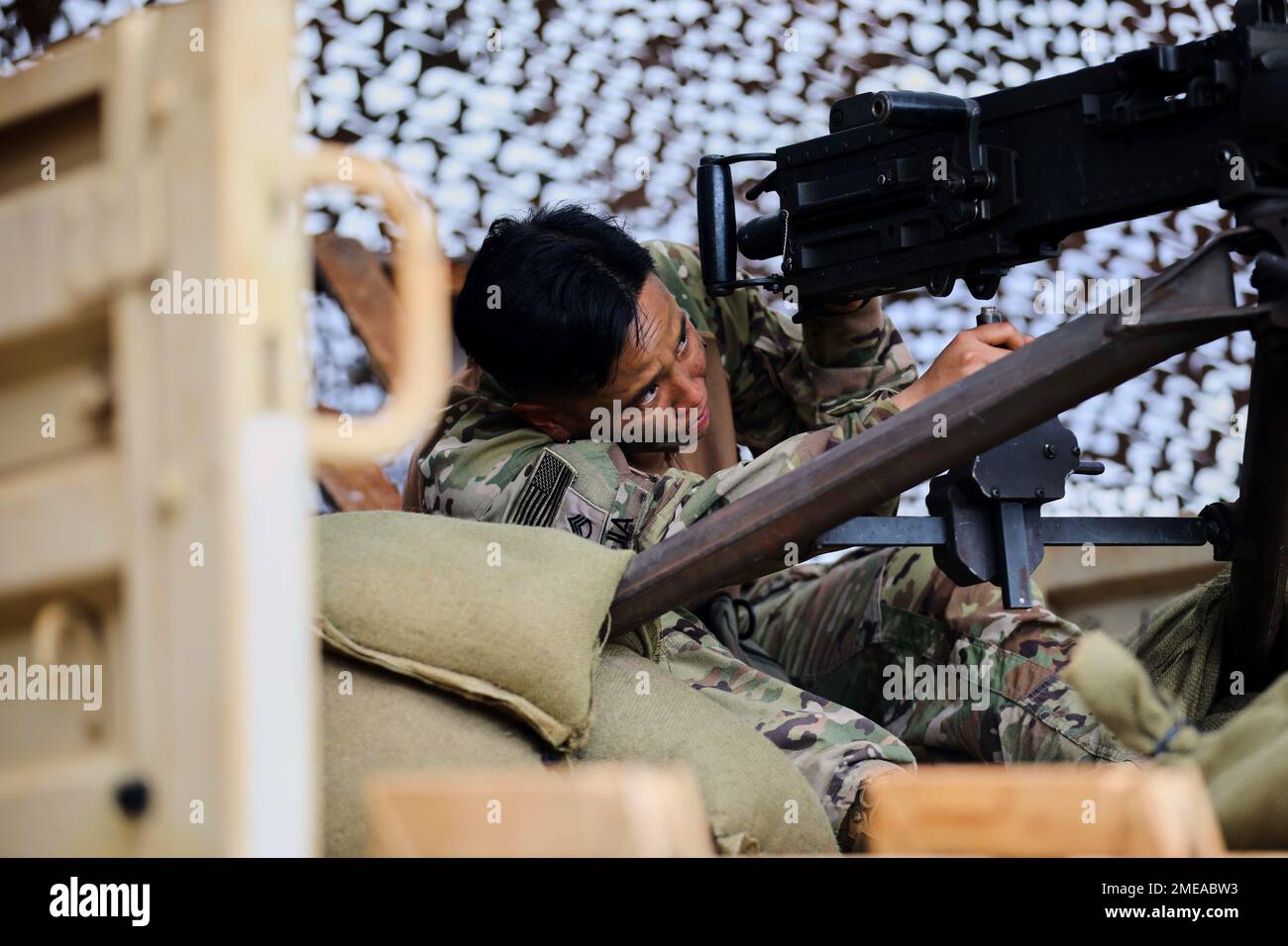 Soldiers in 524th Division Sustainment Support Battalion, 25th DSB are ...